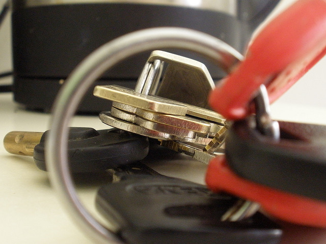 What are transponder keys